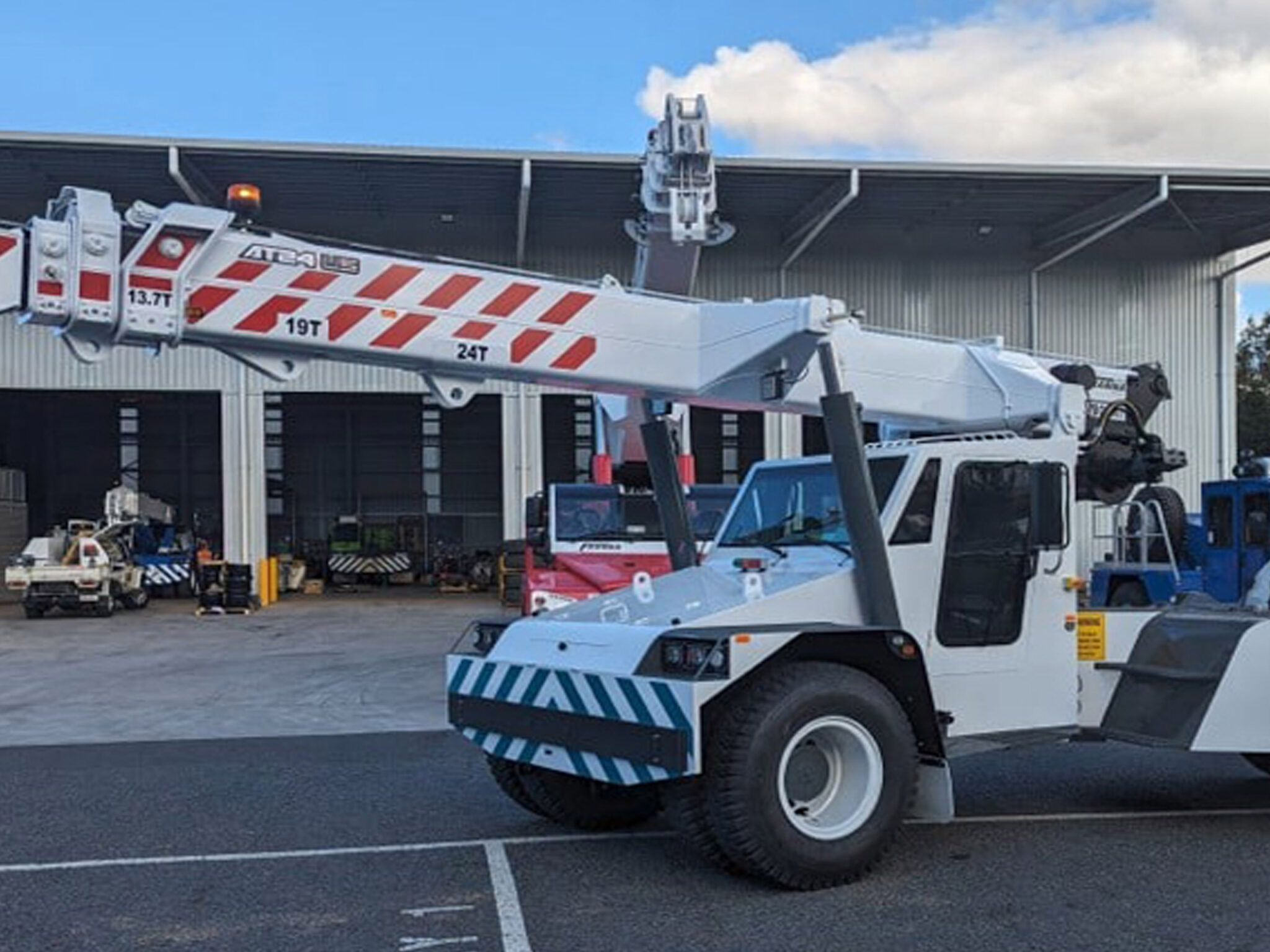 Franna Pick & Carry Cranes - Sound Heavy Machinery